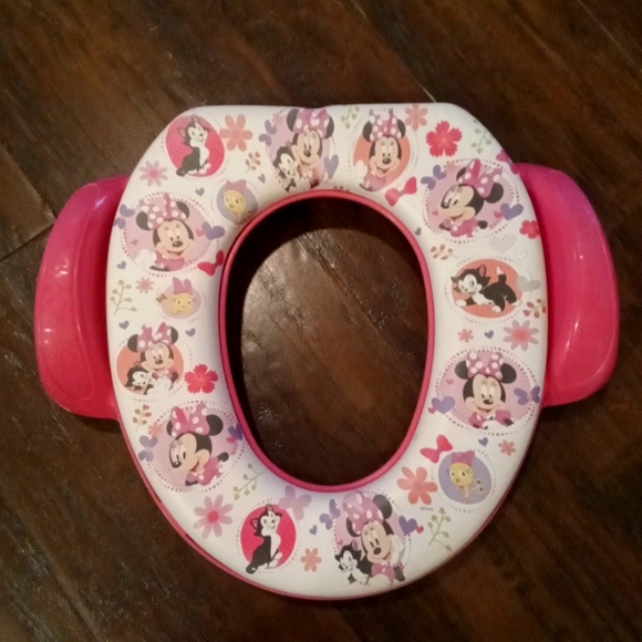 Disney | Bath, Skin & Hair | Minnie Mouse Pink Potty Trainer Seat ...